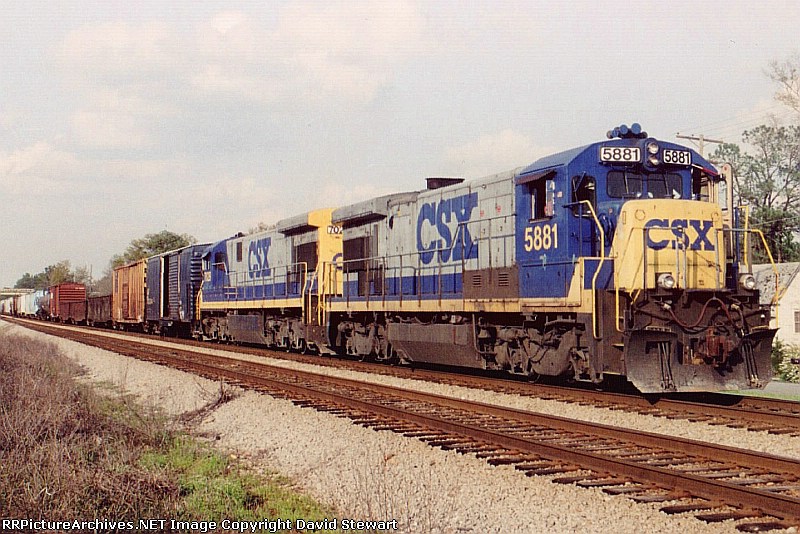 Q617/CSX 5881